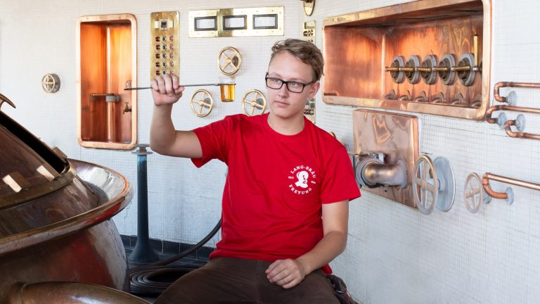 Markus Brauer und Mälzer bei Lang Bräu | MADE in FRG